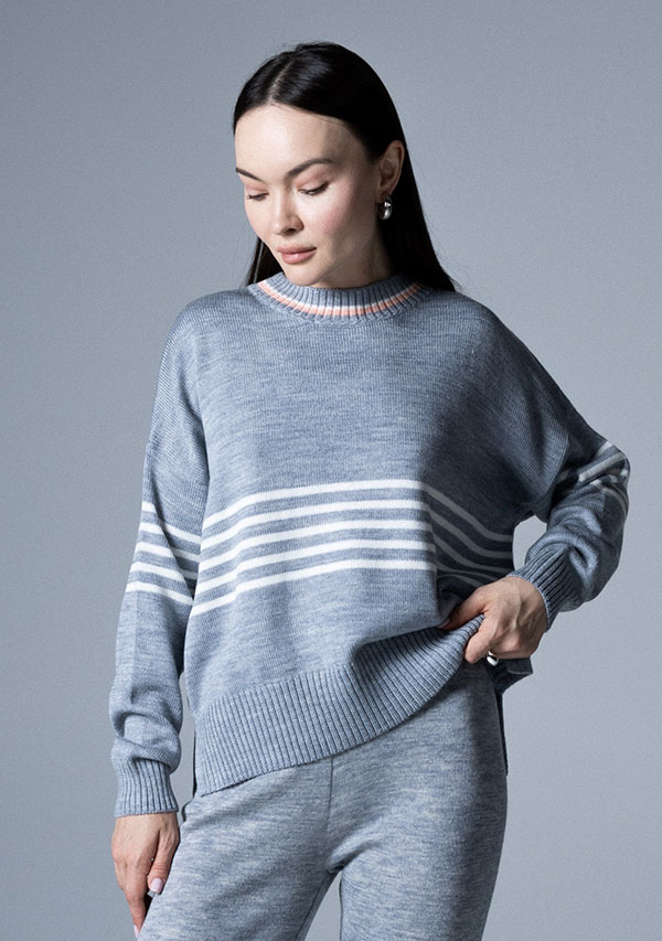 WW-2556 Джемпер с контрастными полосками купить в магазинах Mozart